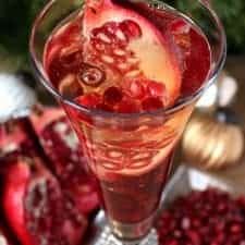 Pomegranate Prosecco Cocktail | Mantitlement