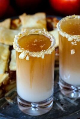 Apple Pie Shots | A Fun Thanksgiving Cocktail | Mantitlement