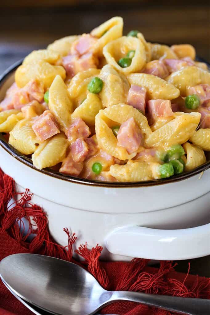 Cheesy Shells and Ham - Mantitlement