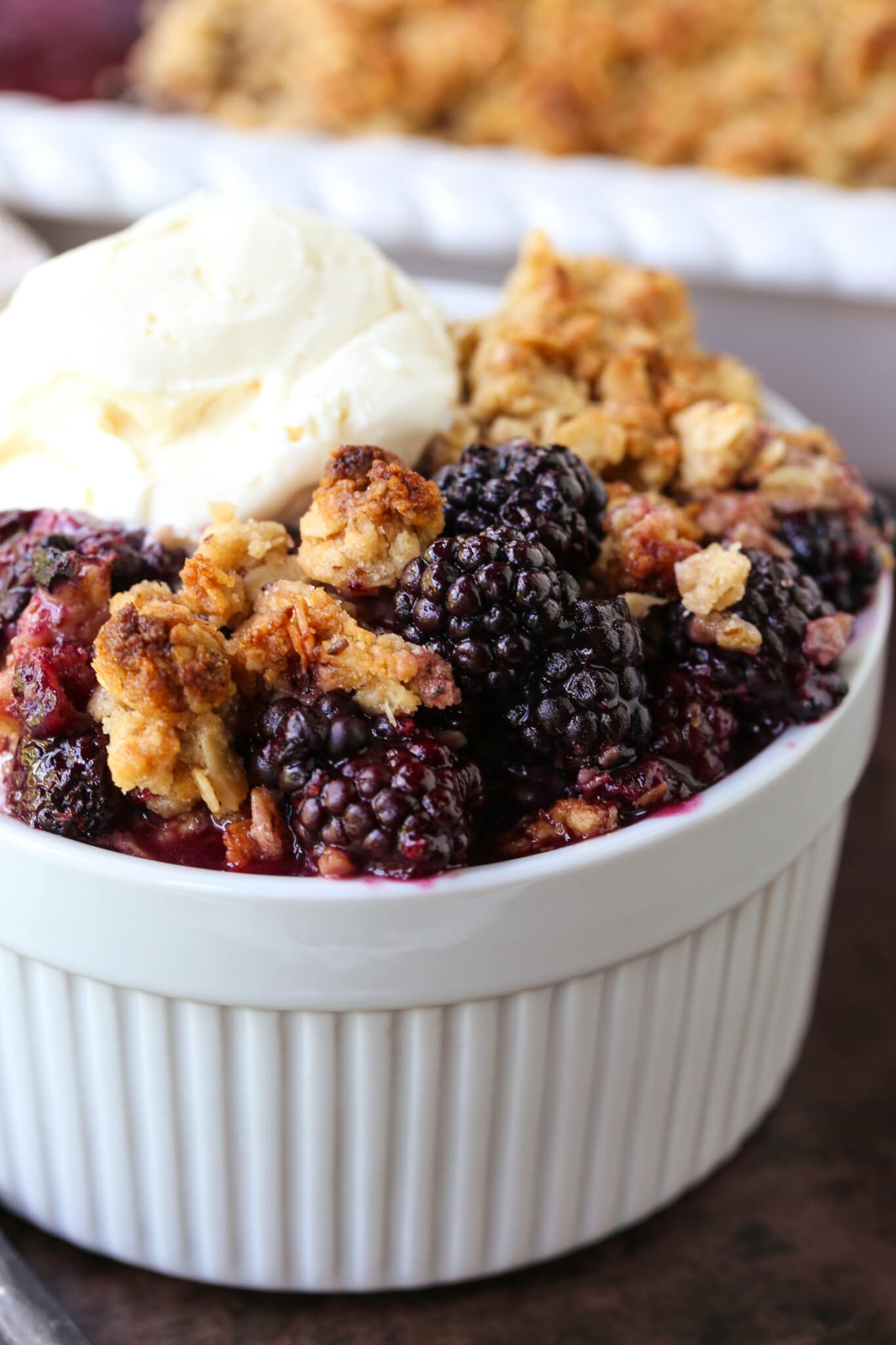 Blackberry Crisp Recipe | Mantitlement