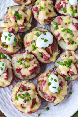 Corned Beef Stuffed Potatoes | Mantitlement