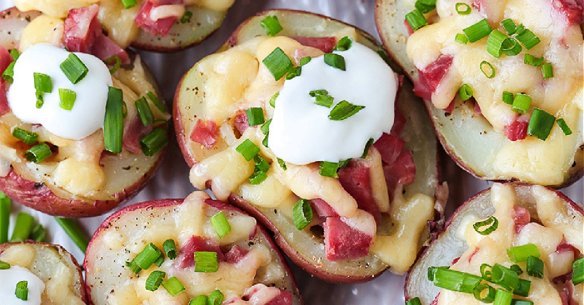 Corned Beef Stuffed Potatoes | Mantitlement