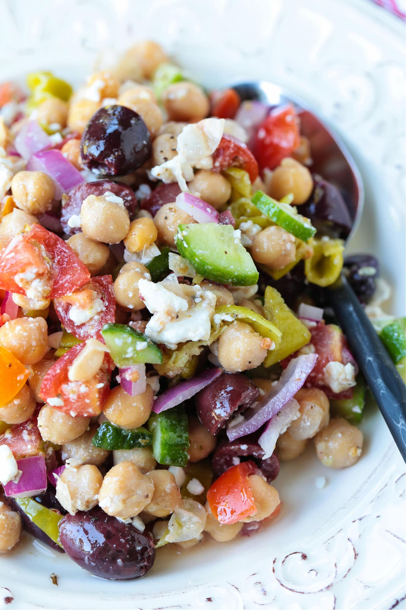 Greek Chickpea Salad | Mantitlement