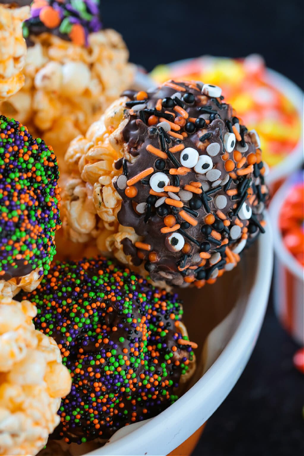 Halloween Popcorn Balls | Mantitlement