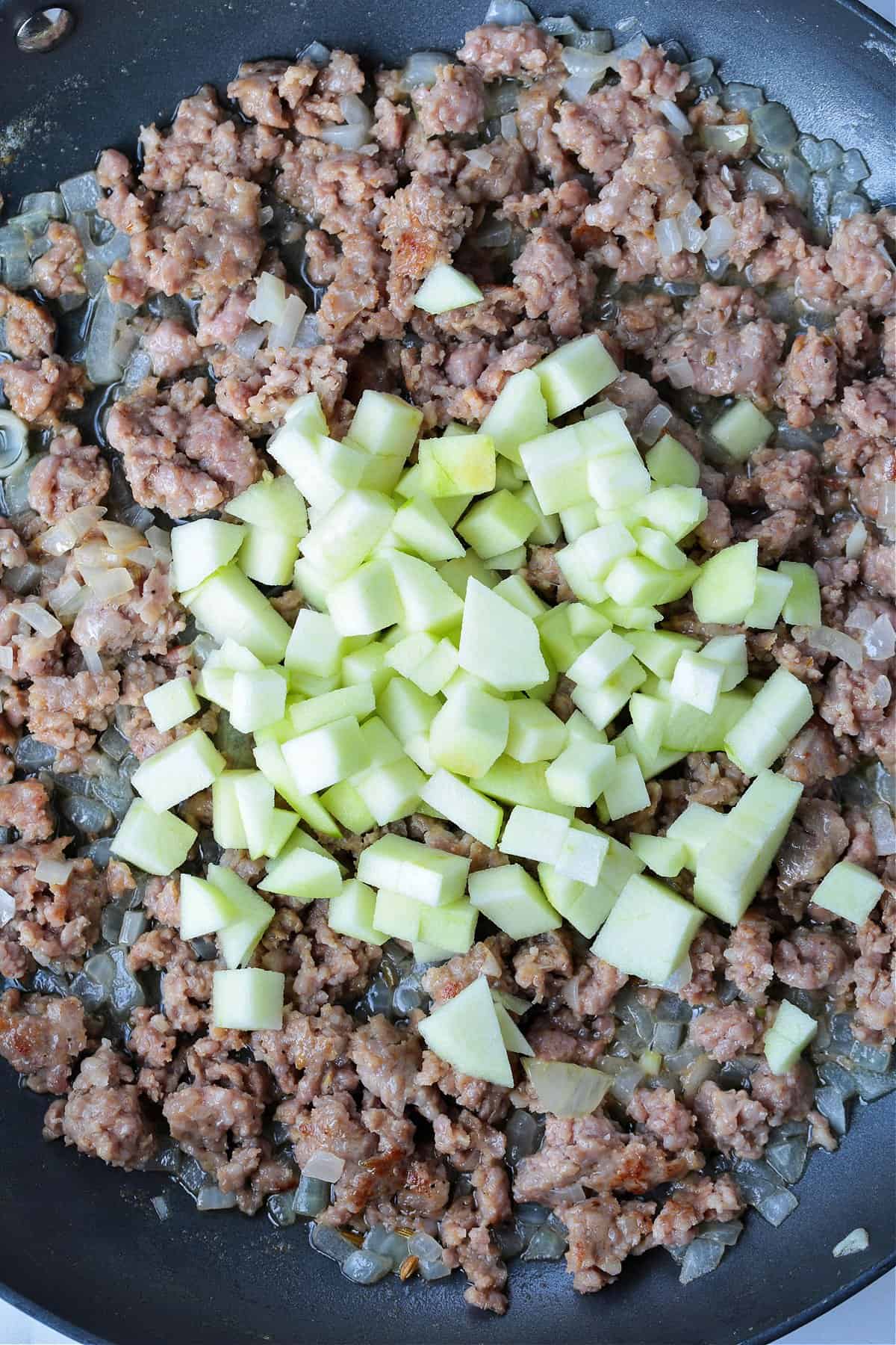 Sausage Stuffing Recipe | Mantitlement