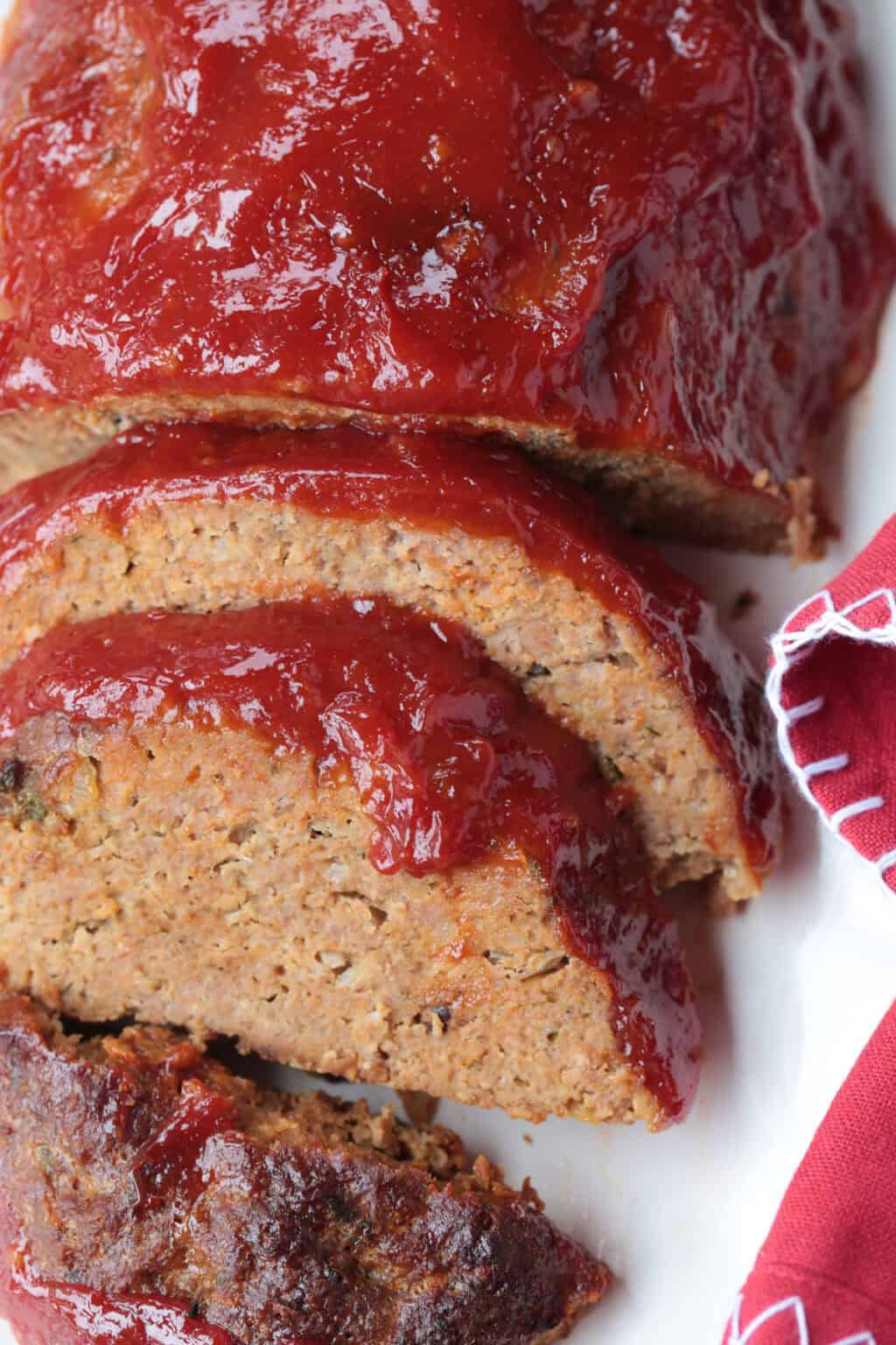 Slow Cooker Meatloaf | Mantitlement